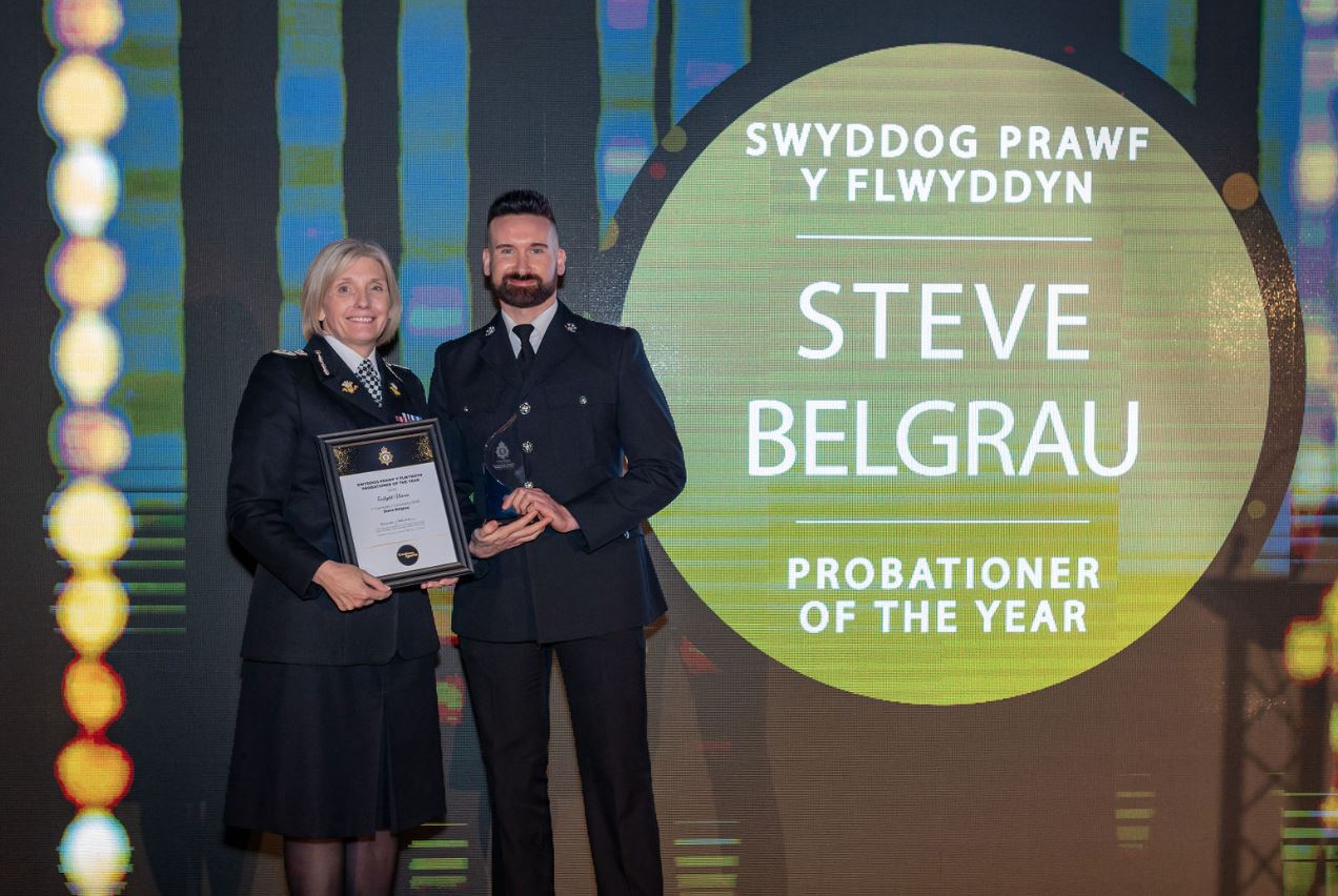Ceremony marks exceptional contribution to policing in North Wales ...